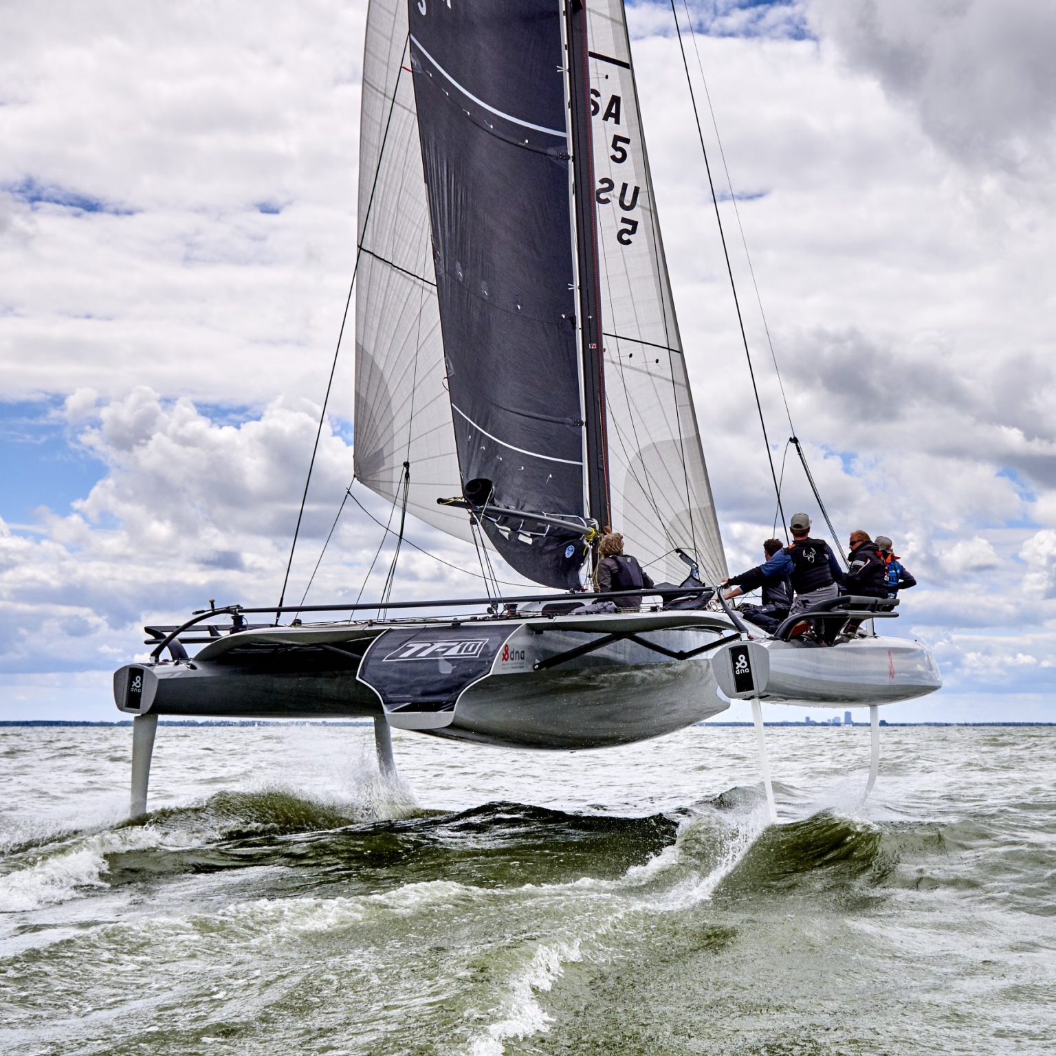 Nieuws |SPECIAL BLOG | 10 feiten over de TF10 foiling trimaran